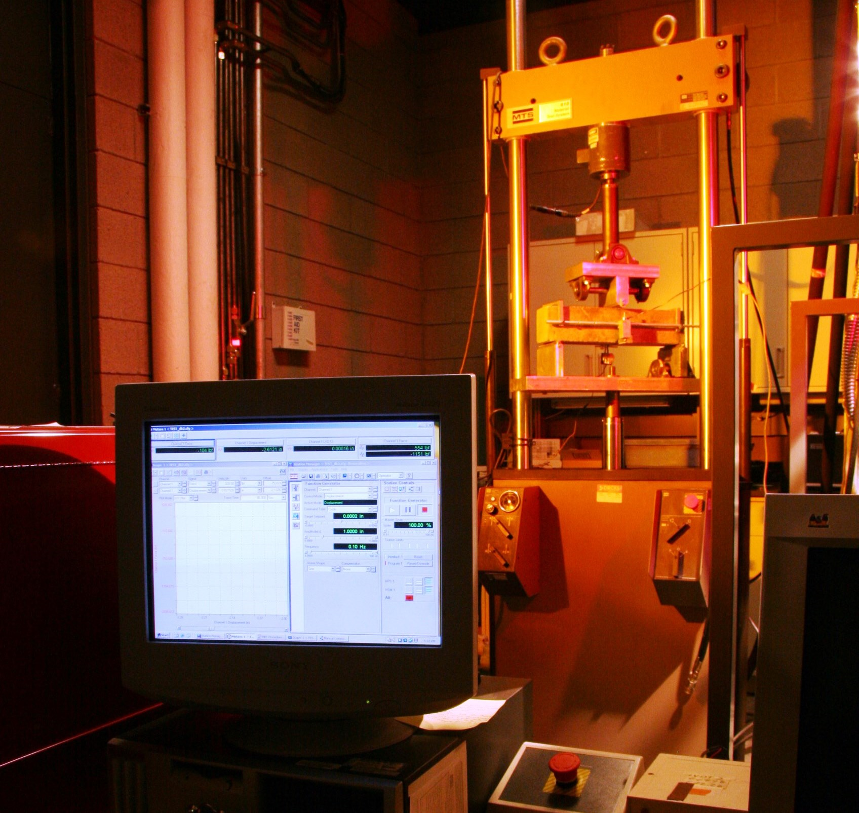 Structural Testing Laboratory – Neithalath Lab